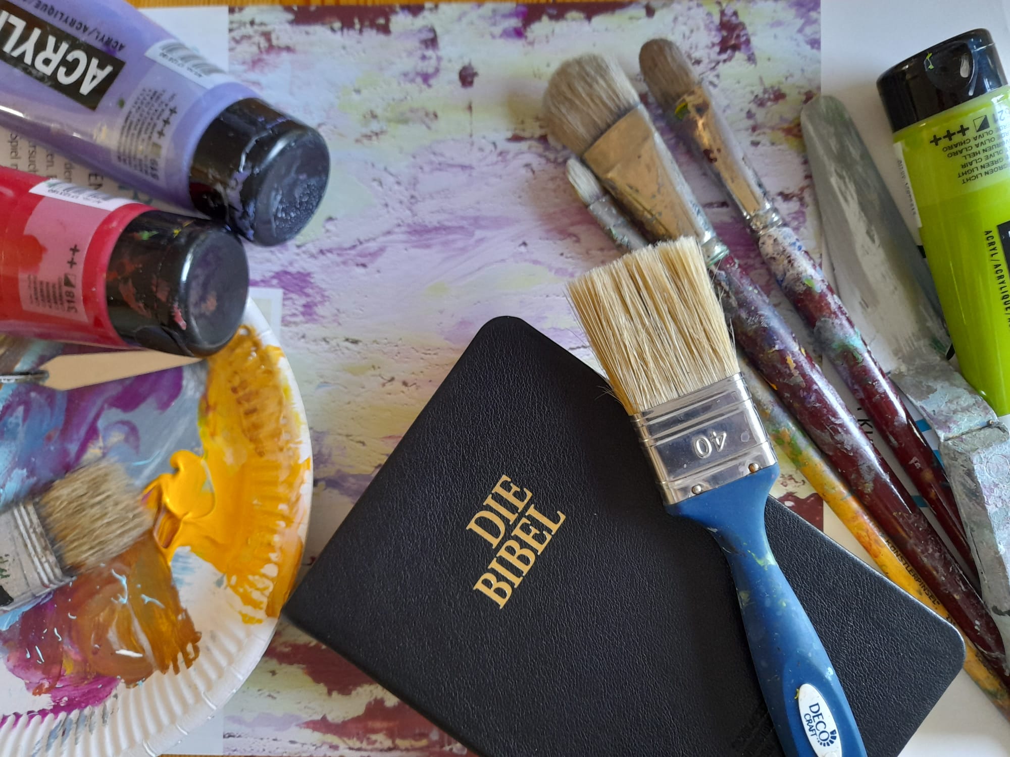 Kreative Schweige-Exerzitien Pinsel Farbe